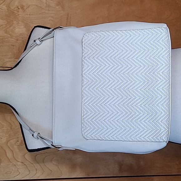 Universal Thread | Bags | Large Universal Threads Shoulder Bag Woven ...